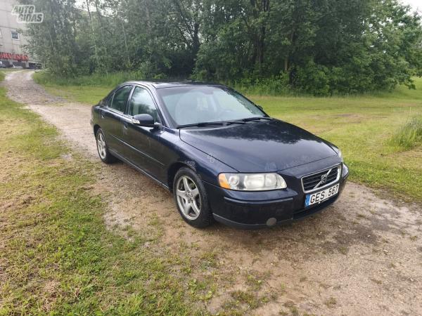 Volvo S60 2007 Viļņa, ar dzinēja tilpumu 2.40 L un nobraukumu 342 tūkst. km par 800 €, foto 3 vietnē AUTOMOTO.COM.LV