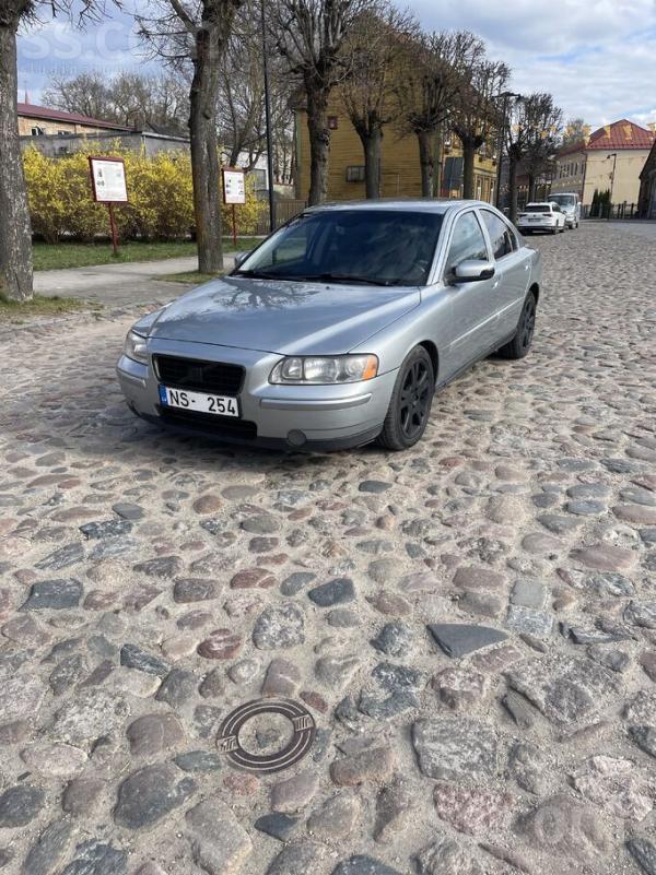 Volvo S60 2007 in Jelgava, with an engine capacity of 2.40 L and mileage of 314 thousand km for 2750 €, photo 1 on AUTOMOTO.COM.LV