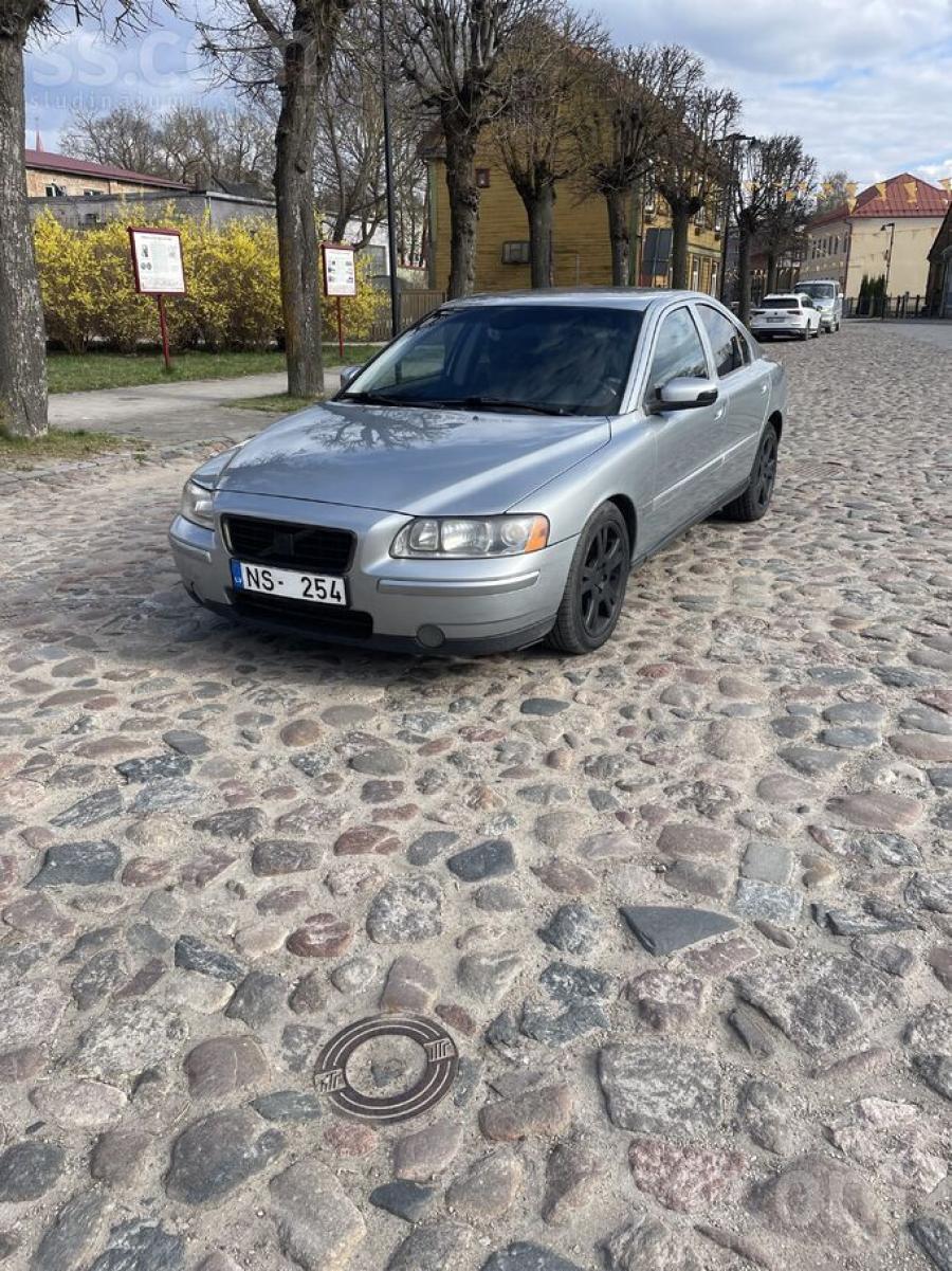 Вольво С60 2007 в Елгава, объемом двигателя 2.40 л и пробегом 314 тыс. км за 2750 €, фото 1 на AUTOMOTO.COM.LV