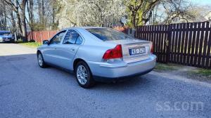 Volvo S60 2007 Rīga, ar dzinēja tilpumu 2.40 L un nobraukumu 323 tūkst. km par 700 €, foto 4 vietnē AUTOMOTO.COM.LV