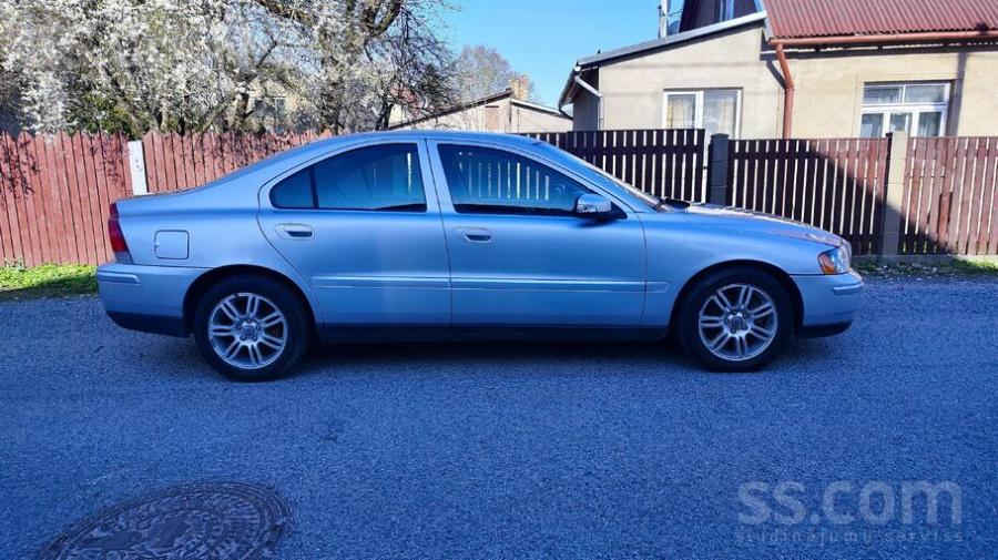 Volvo S60 2007 Rīga, ar dzinēja tilpumu 2.40 L un nobraukumu 323 tūkst. km par 700 €, foto 7 vietnē AUTOMOTO.COM.LV