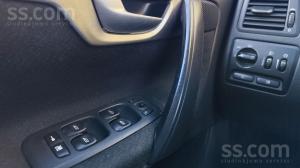 Volvo S60 2007 Rīga, ar dzinēja tilpumu 2.40 L un nobraukumu 323 tūkst. km par 700 €, foto 12 vietnē AUTOMOTO.COM.LV