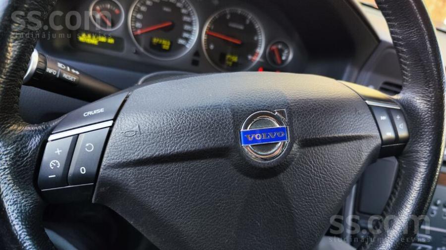 Volvo S60 2007 Rīga, ar dzinēja tilpumu 2.40 L un nobraukumu 323 tūkst. km par 700 €, foto 13 vietnē AUTOMOTO.COM.LV