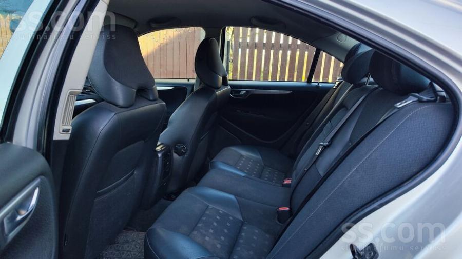 Volvo S60 2007 Rīga, ar dzinēja tilpumu 2.40 L un nobraukumu 323 tūkst. km par 700 €, foto 19 vietnē AUTOMOTO.COM.LV