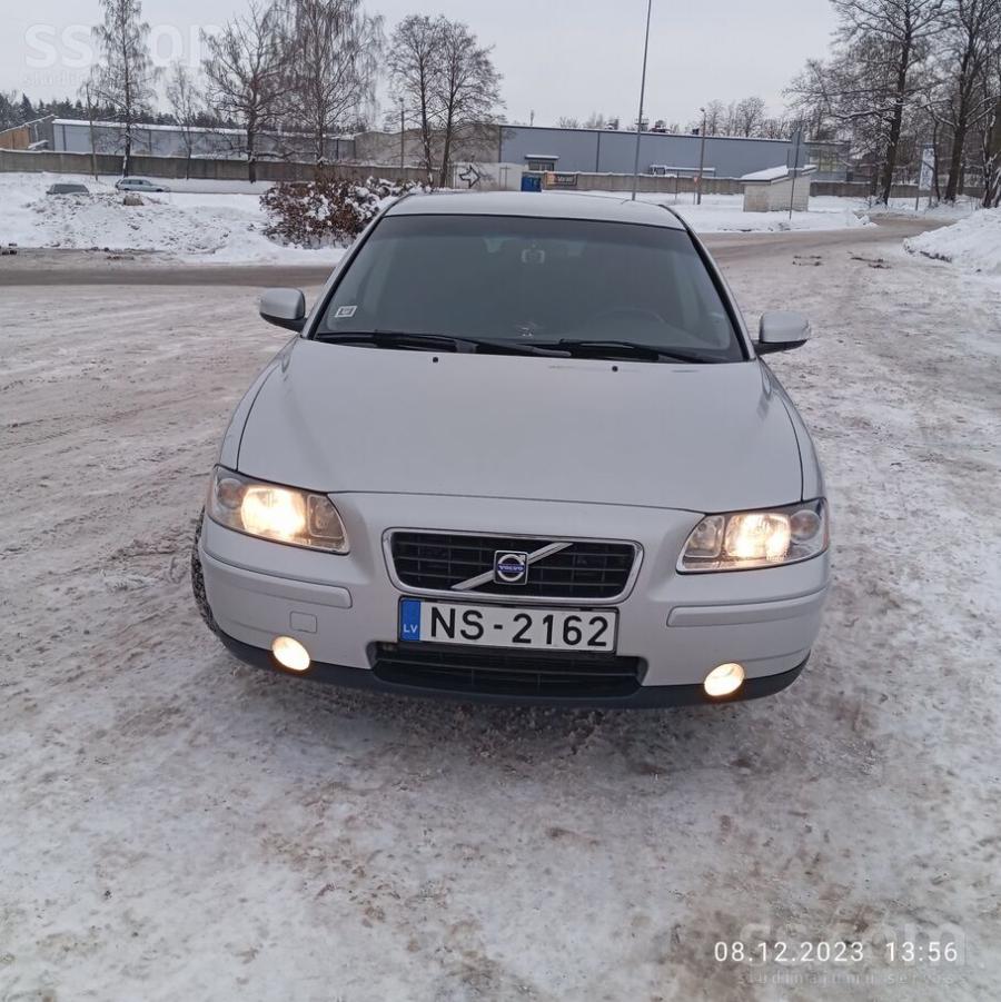 Volvo S60 2007 Jūrmala, ar dzinēja tilpumu 2.40 L un nobraukumu 370 tūkst. km par 2150 €, foto 3 vietnē AUTOMOTO.COM.LV