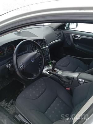 Volvo S60 2007 Jūrmala, ar dzinēja tilpumu 2.40 L un nobraukumu 370 tūkst. km par 2150 €, foto 9 vietnē AUTOMOTO.COM.LV