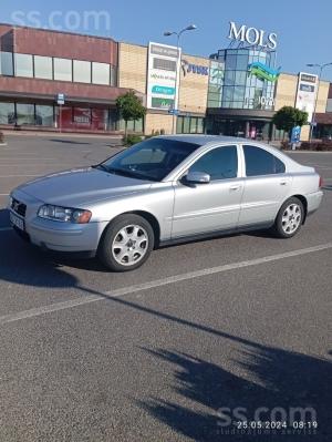 Volvo S60 2007 Jūrmala, ar dzinēja tilpumu 2.40 L un nobraukumu 370 tūkst. km par 2150 €, foto 17 vietnē AUTOMOTO.COM.LV