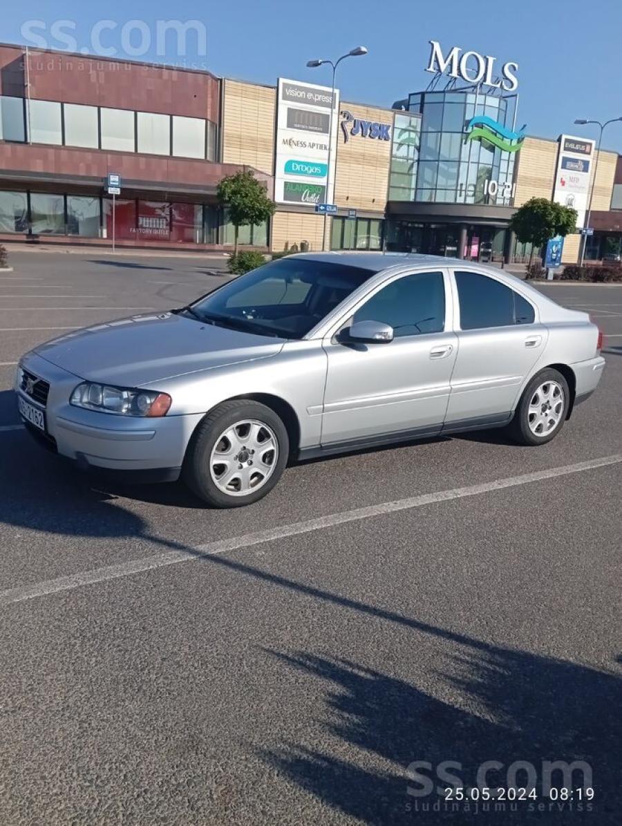 Volvo S60 2007 Jūrmala, ar dzinēja tilpumu 2.40 L un nobraukumu 370 tūkst. km par 2150 €, foto 17 vietnē AUTOMOTO.COM.LV