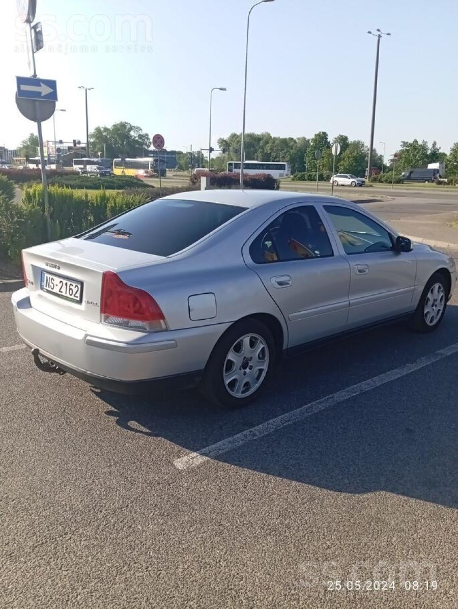 Volvo S60 2007 Jūrmala, ar dzinēja tilpumu 2.40 L un nobraukumu 370 tūkst. km par 2150 €, foto 21 vietnē AUTOMOTO.COM.LV