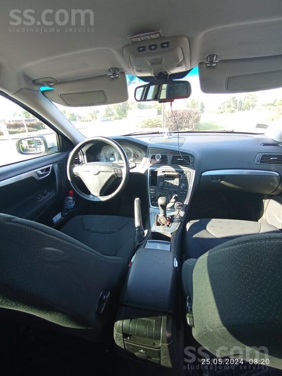 Volvo S60 2007 Jūrmala, ar dzinēja tilpumu 2.40 L un nobraukumu 370 tūkst. km par 2150 €, foto 22 vietnē AUTOMOTO.COM.LV