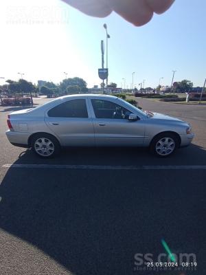 Volvo S60 2007 Jūrmala, ar dzinēja tilpumu 2.40 L un nobraukumu 370 tūkst. km par 2150 €, foto 23 vietnē AUTOMOTO.COM.LV