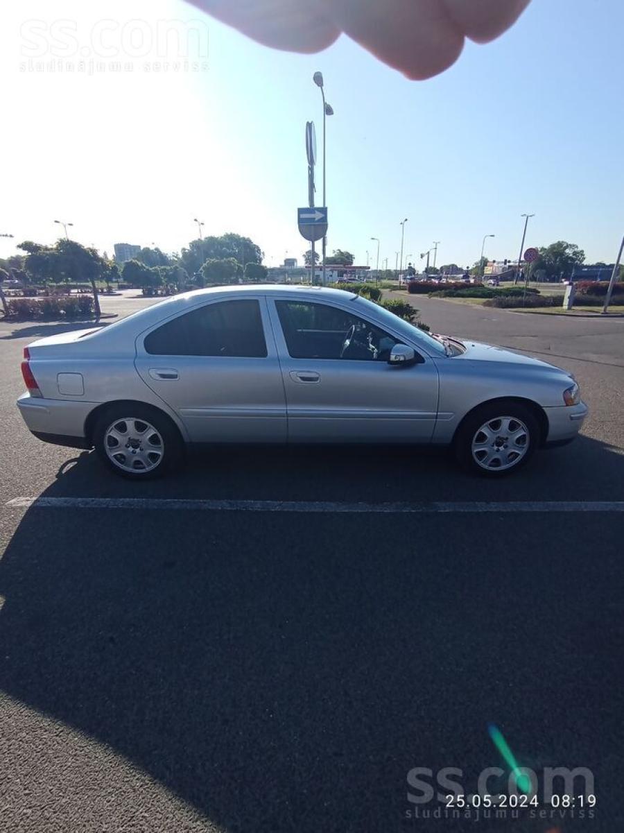 Volvo S60 2007 Jūrmala, ar dzinēja tilpumu 2.40 L un nobraukumu 370 tūkst. km par 2150 €, foto 23 vietnē AUTOMOTO.COM.LV