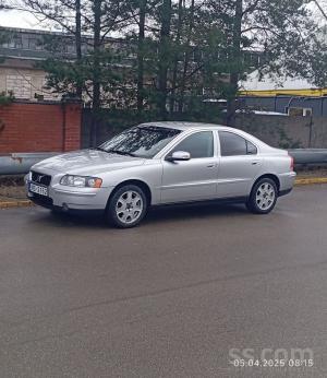 Volvo S60 2007 Jūrmala, ar dzinēja tilpumu 2.40 L un nobraukumu 370 tūkst. km par 2150 €, foto 24 vietnē AUTOMOTO.COM.LV