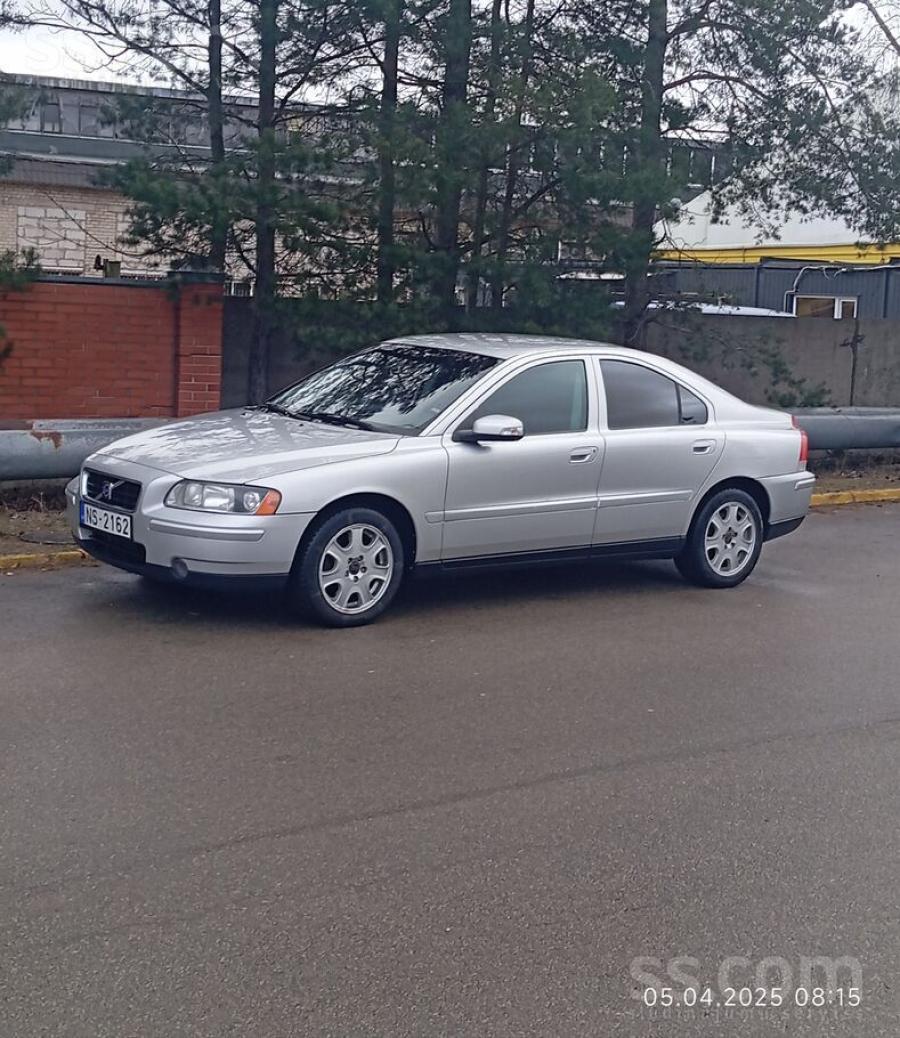 Volvo S60 2007 Jūrmala, ar dzinēja tilpumu 2.40 L un nobraukumu 370 tūkst. km par 2150 €, foto 24 vietnē AUTOMOTO.COM.LV