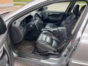 Volvo S60 2007 in Riga, with an engine capacity of 2.40 L and mileage of 385 thousand km for 950 €, photo 9 on AUTOMOTO.COM.LV