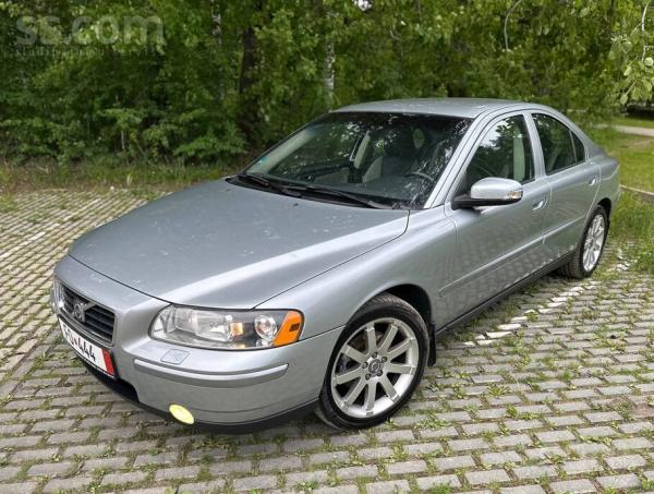 Volvo S60 2008 in Riga, with an engine capacity of 2.40 L and mileage of 286 thousand km for 3995 €, photo 1 on AUTOMOTO.COM.LV