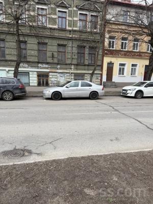 Volvo S60 2008 Rīga, ar dzinēja tilpumu 2.40 L un nobraukumu 374 tūkst. km par 2100 €, foto 5 vietnē AUTOMOTO.COM.LV