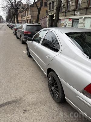 Volvo S60 2008 Rīga, ar dzinēja tilpumu 2.40 L un nobraukumu 374 tūkst. km par 2100 €, foto 6 vietnē AUTOMOTO.COM.LV