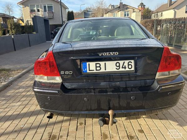 Volvo S60 2008 in Klaipeda, with an engine capacity of 2.40 L and mileage of 343 thousand km for 2200 €, photo 4 on AUTOMOTO.COM.LV