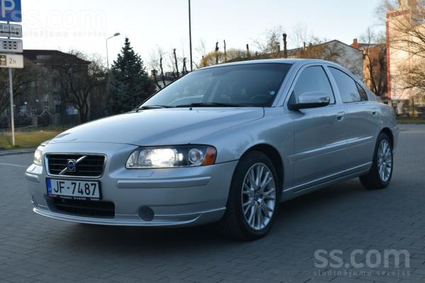 Вольво С60 2008 в Рига, объемом двигателя 2.40 л и пробегом 413 тыс. км за 3000 €, фото 6 на AUTOMOTO.COM.LV
