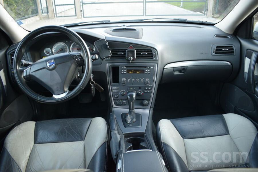 Volvo S60 2008 Rīga, ar dzinēja tilpumu 2.40 L un nobraukumu 413 tūkst. km par 3000 €, foto 12 vietnē AUTOMOTO.COM.LV