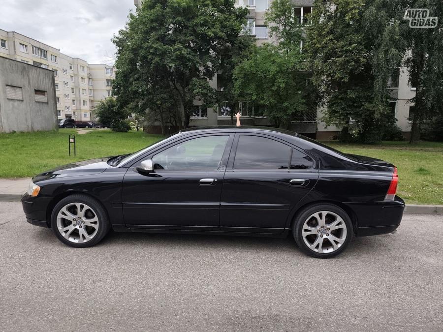Вольво С60 2008 в Вильнюс, объемом двигателя 2.40 л и пробегом 215 тыс. км за 3450 €, фото 4 на AUTOMOTO.COM.LV