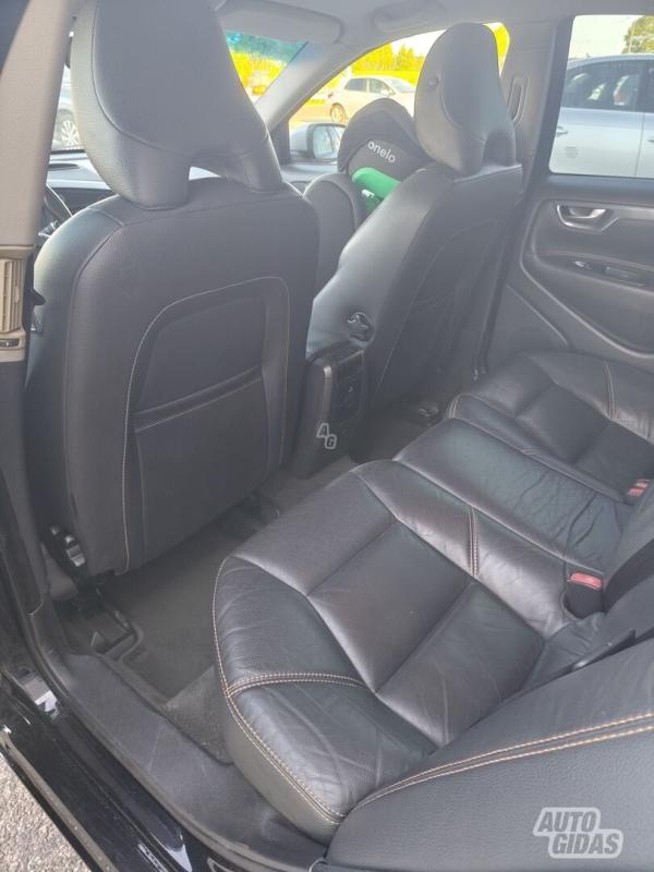 Volvo S60 2008 in Vilnius, with an engine capacity of 2.40 L and mileage of 215 thousand km for 3450 €, photo 7 on AUTOMOTO.COM.LV