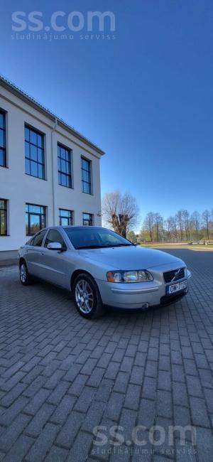 Volvo S60 2008 Dobele, ar dzinēja tilpumu 2.40 L un nobraukumu 281 tūkst. km par 2350 €, foto  vietnē AUTOMOTO.COM.LV