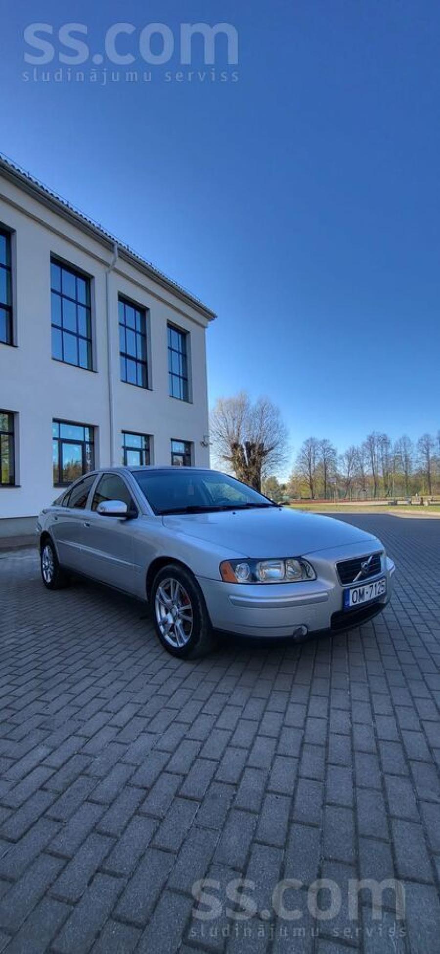 Volvo S60 2008 Dobele, ar dzinēja tilpumu 2.40 L un nobraukumu 281 tūkst. km par 2350 €, foto 1 vietnē AUTOMOTO.COM.LV
