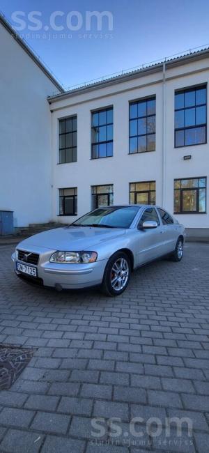 Volvo S60 2008 Dobele, ar dzinēja tilpumu 2.40 L un nobraukumu 281 tūkst. km par 2350 €, foto 3 vietnē AUTOMOTO.COM.LV