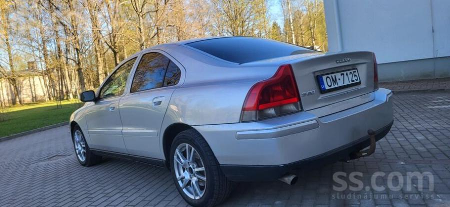 Volvo S60 2008 Dobele, ar dzinēja tilpumu 2.40 L un nobraukumu 281 tūkst. km par 2350 €, foto 14 vietnē AUTOMOTO.COM.LV