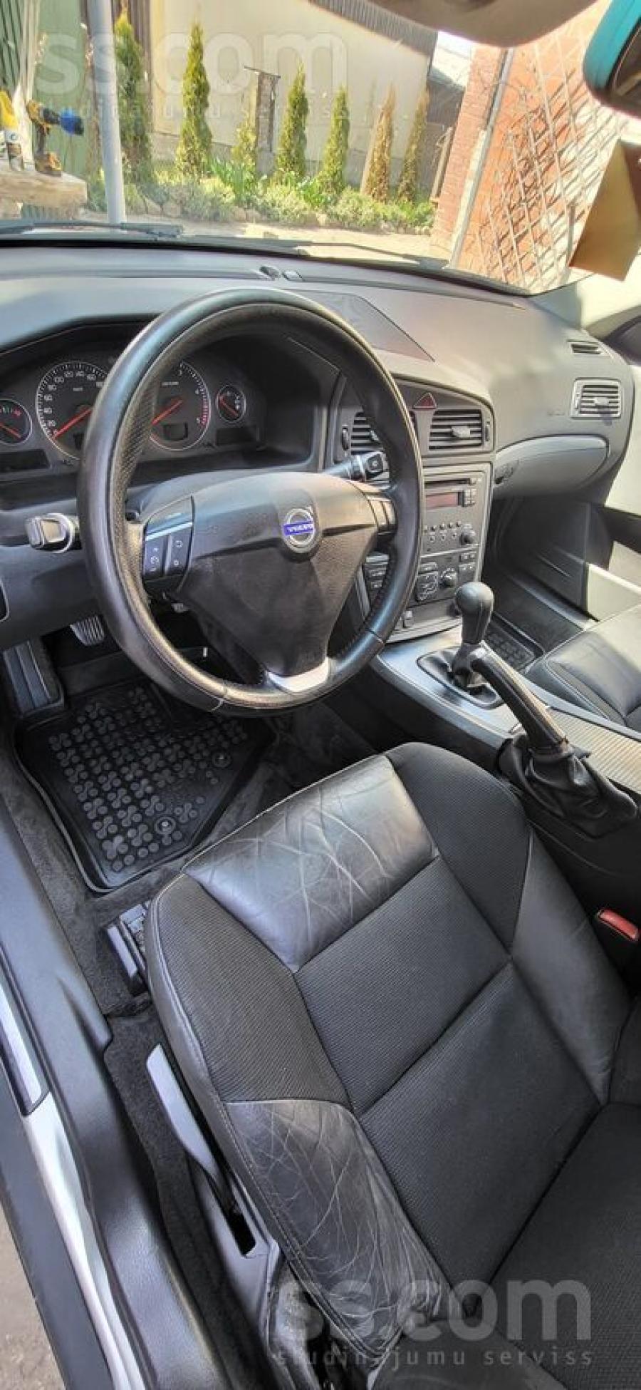 Volvo S60 2008 Dobele, ar dzinēja tilpumu 2.40 L un nobraukumu 281 tūkst. km par 2350 €, foto 20 vietnē AUTOMOTO.COM.LV