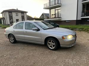 Volvo S60 2008 Rīga, ar dzinēja tilpumu 2.40 L un nobraukumu 356 tūkst. km par 1950 €, foto 3 vietnē AUTOMOTO.COM.LV