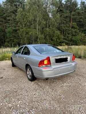 Volvo S60 2008 Rīga, ar dzinēja tilpumu 2.40 L un nobraukumu 356 tūkst. km par 1950 €, foto 6 vietnē AUTOMOTO.COM.LV
