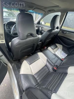 Volvo S60 2008 Rīga, ar dzinēja tilpumu 2.40 L un nobraukumu 356 tūkst. km par 1950 €, foto 9 vietnē AUTOMOTO.COM.LV