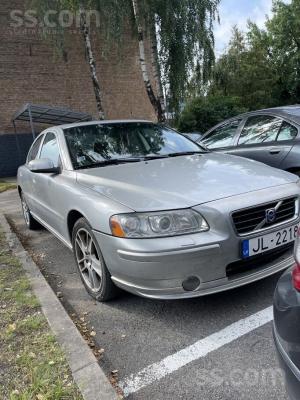 Volvo S60 2008 Rīga, ar dzinēja tilpumu 2.40 L un nobraukumu 356 tūkst. km par 1950 €, foto 11 vietnē AUTOMOTO.COM.LV