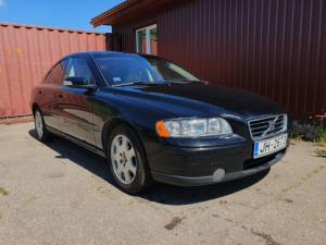 Volvo S60 2008 Rīga, ar dzinēja tilpumu 2.40 L un nobraukumu 265 tūkst. km par 2950 €, foto  vietnē AUTOMOTO.COM.LV