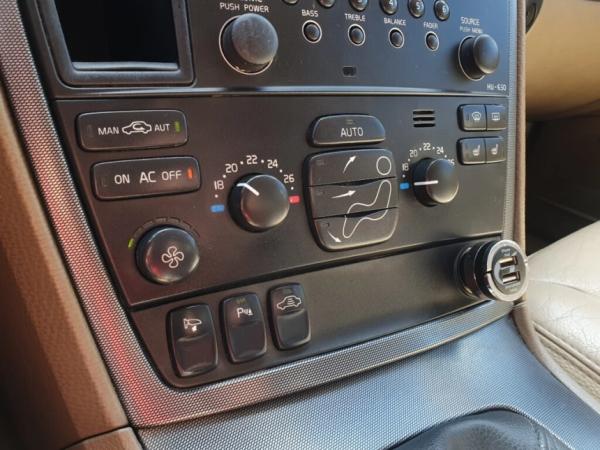 Вольво С60 2008 в Рига, объемом двигателя 2.40 л и пробегом 265 тыс. км за 2950 €, фото 10 на AUTOMOTO.COM.LV