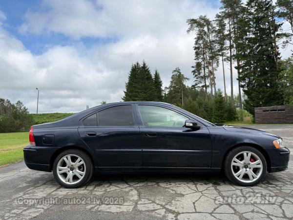 Volvo S60 2008 in Tallinn, with an engine capacity of 2.40 L and mileage of 320 thousand km for 2799 €, photo 5 on AUTOMOTO.COM.LV