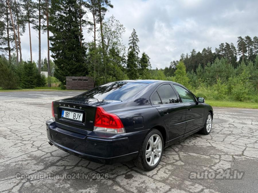 Volvo S60 2008 in Tallinn, with an engine capacity of 2.40 L and mileage of 320 thousand km for 2799 €, photo 7 on AUTOMOTO.COM.LV