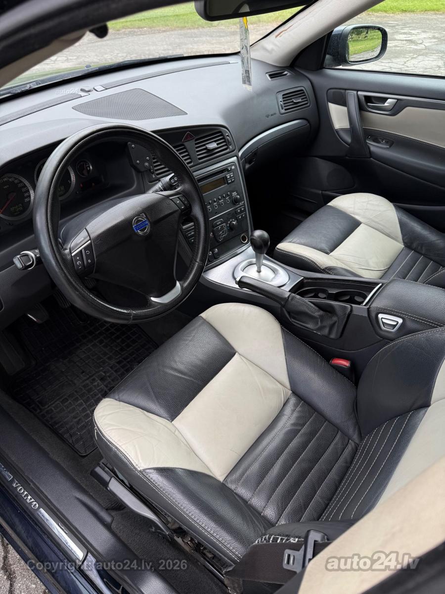 Volvo S60 2008 in Tallinn, with an engine capacity of 2.40 L and mileage of 320 thousand km for 2799 €, photo 11 on AUTOMOTO.COM.LV