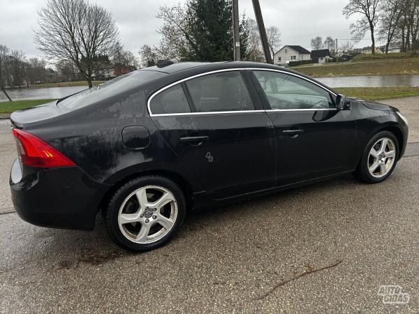 Volvo S60 2010 in Kelme, with an engine capacity of 2.00 L and mileage of 380 thousand km for 5200 €, photo 4 on AUTOMOTO.COM.LV