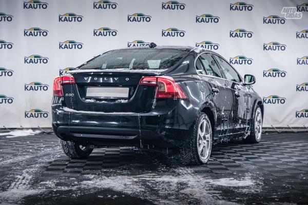 Volvo S60 2010 in Kaunas, with an engine capacity of 2.00 L and mileage of 318 thousand km for 5990 €, photo 3 on AUTOMOTO.COM.LV