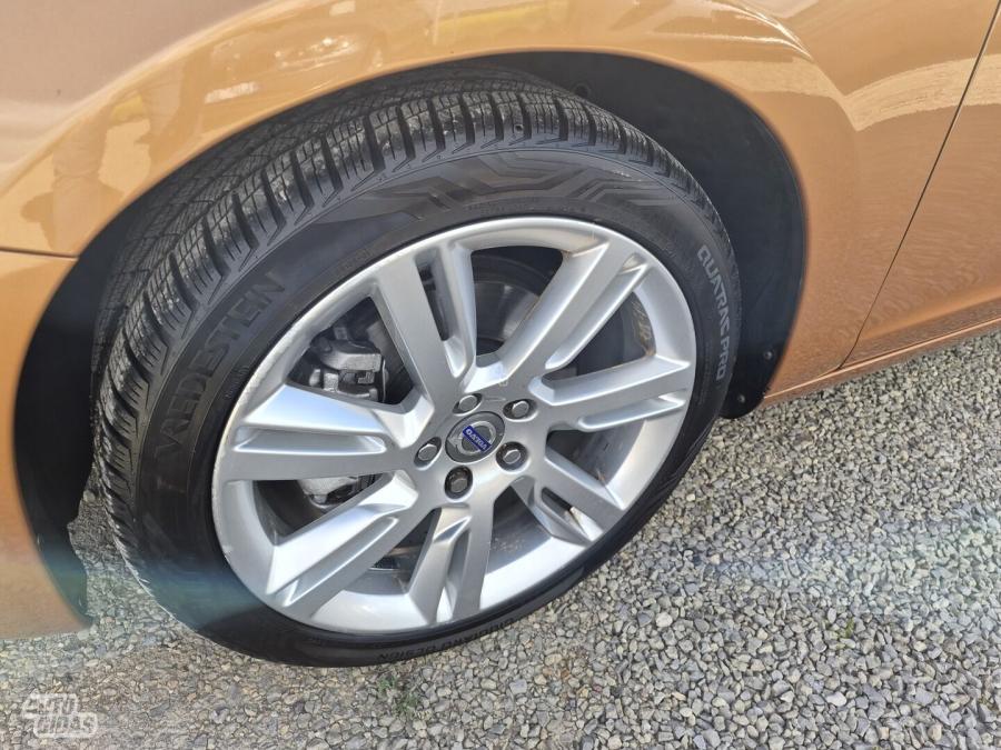 Volvo S60 2010 Viļņa, ar dzinēja tilpumu 2.40 L un nobraukumu 260 tūkst. km par 5950 €, foto 8 vietnē AUTOMOTO.COM.LV
