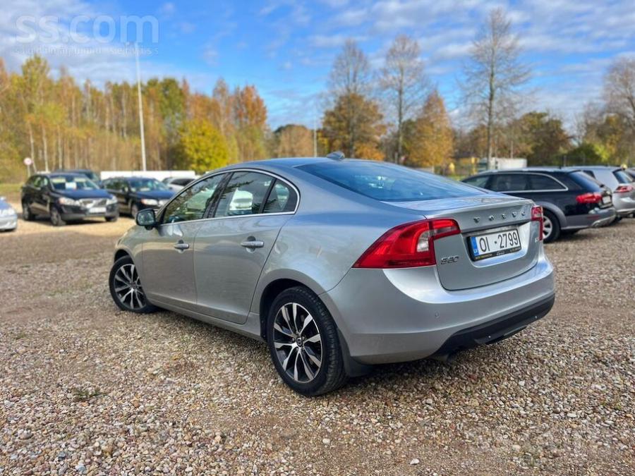 Volvo S60 2010 Kuldīga, ar dzinēja tilpumu 2.00 L un nobraukumu 341 tūkst. km par 5790 €, foto 5 vietnē AUTOMOTO.COM.LV