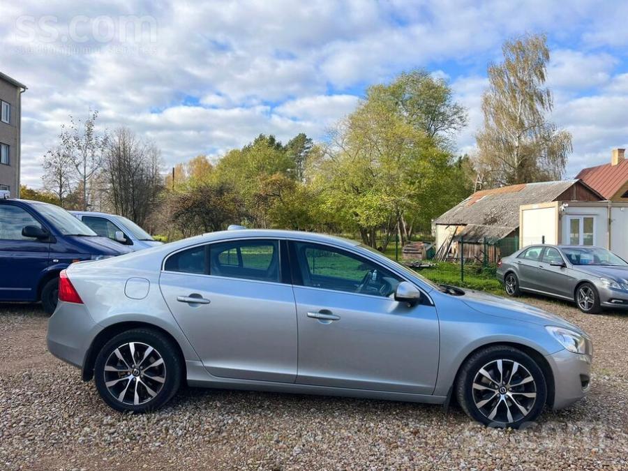 Volvo S60 2010 Kuldīga, ar dzinēja tilpumu 2.00 L un nobraukumu 341 tūkst. km par 5790 €, foto 6 vietnē AUTOMOTO.COM.LV