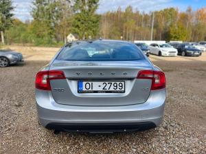 Volvo S60 2010 Kuldīga, ar dzinēja tilpumu 2.00 L un nobraukumu 341 tūkst. km par 5790 €, foto 9 vietnē AUTOMOTO.COM.LV