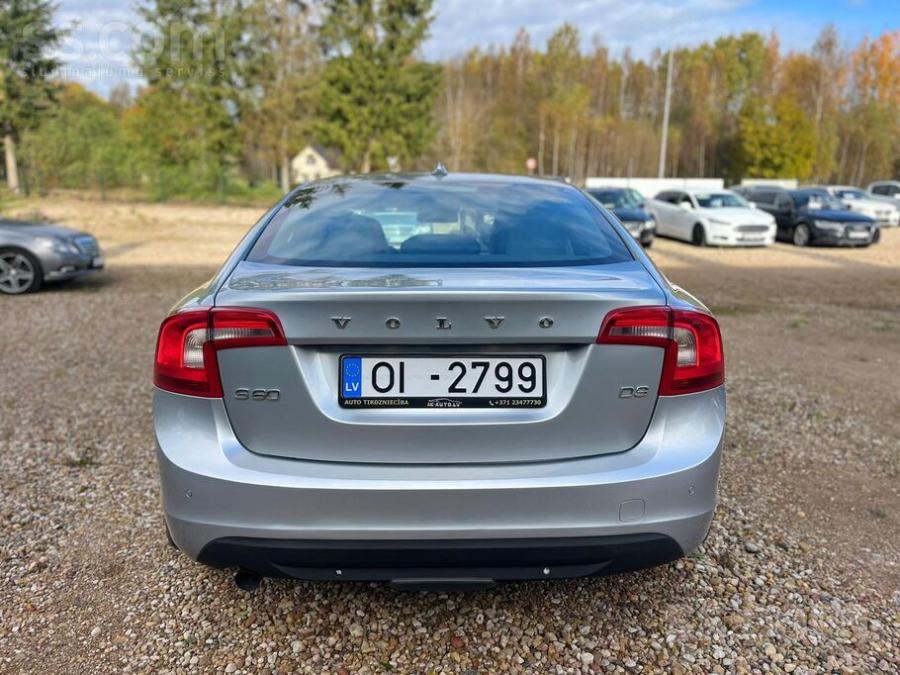 Volvo S60 2010 Kuldīga, ar dzinēja tilpumu 2.00 L un nobraukumu 341 tūkst. km par 5790 €, foto 9 vietnē AUTOMOTO.COM.LV