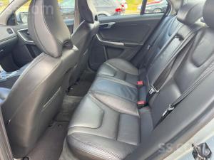 Volvo S60 2010 Kuldīga, ar dzinēja tilpumu 2.00 L un nobraukumu 341 tūkst. km par 5790 €, foto 11 vietnē AUTOMOTO.COM.LV