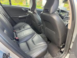 Volvo S60 2010 Kuldīga, ar dzinēja tilpumu 2.00 L un nobraukumu 341 tūkst. km par 5790 €, foto 12 vietnē AUTOMOTO.COM.LV